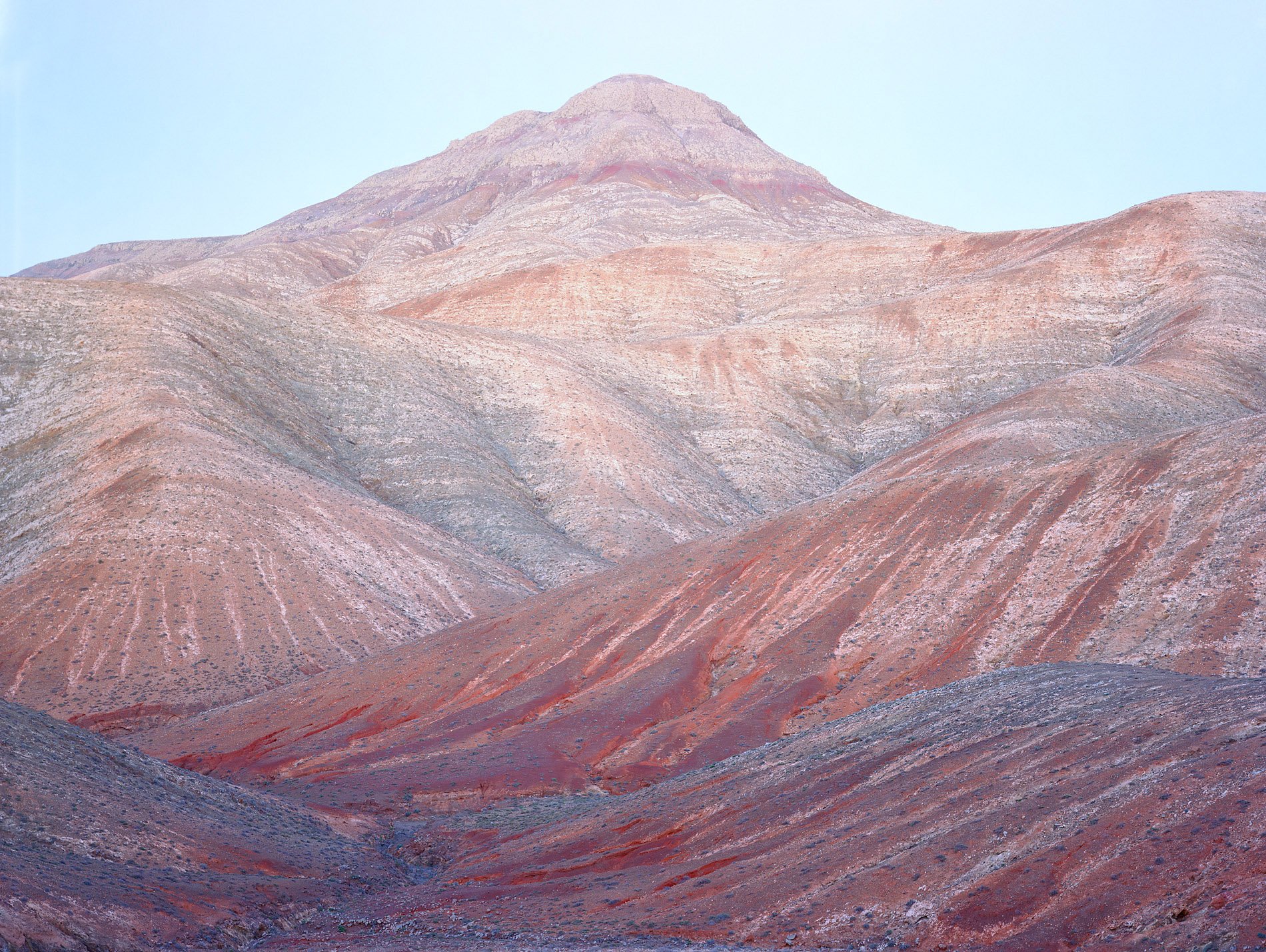 Luca Tombolini - LS IV | The Independent Photographer