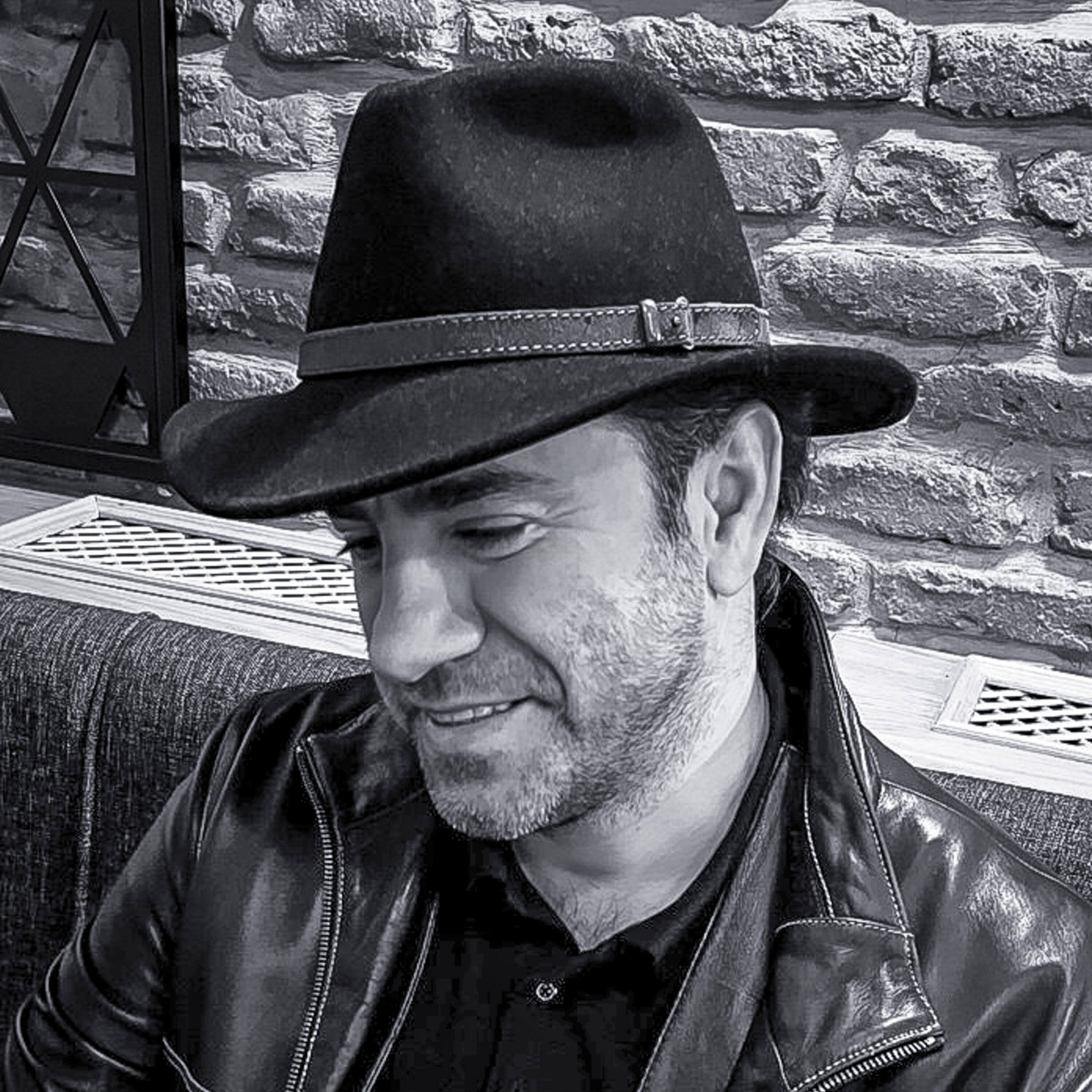 Armin Abdehou | The Independent Photographer